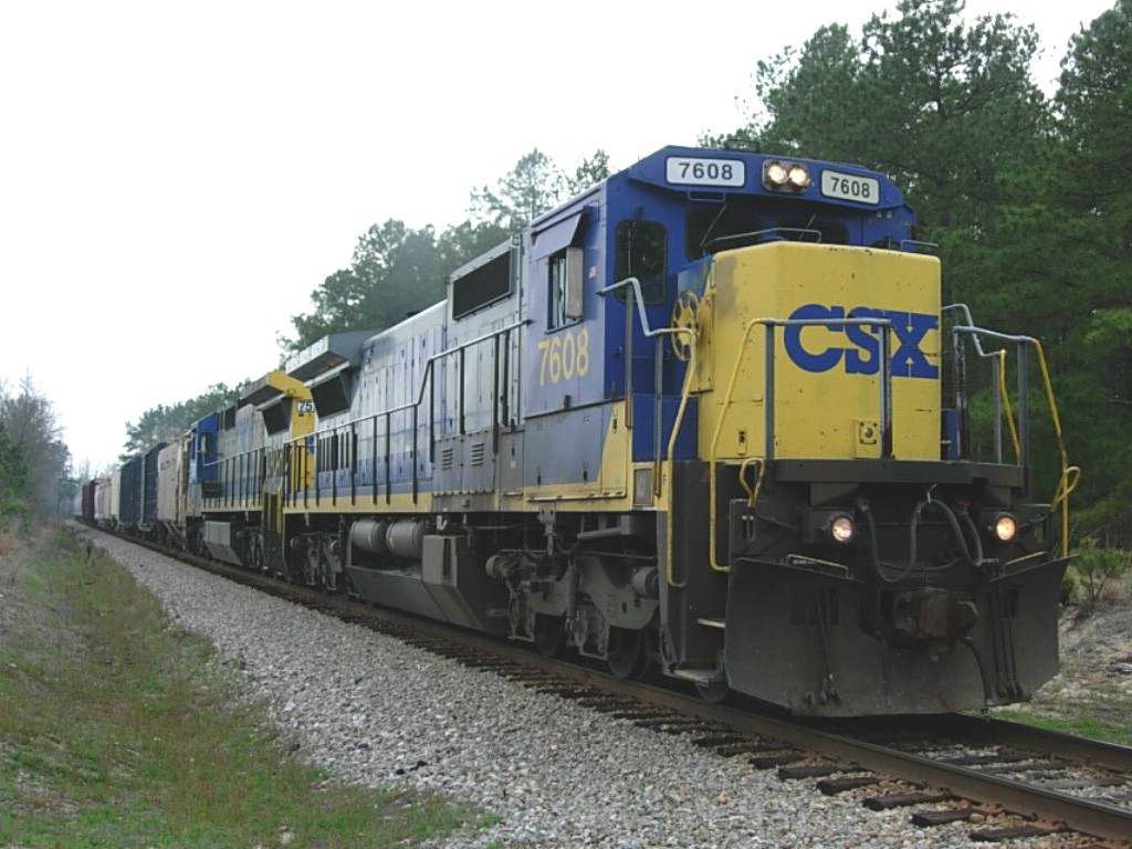 CSX 7608 (C40-8)